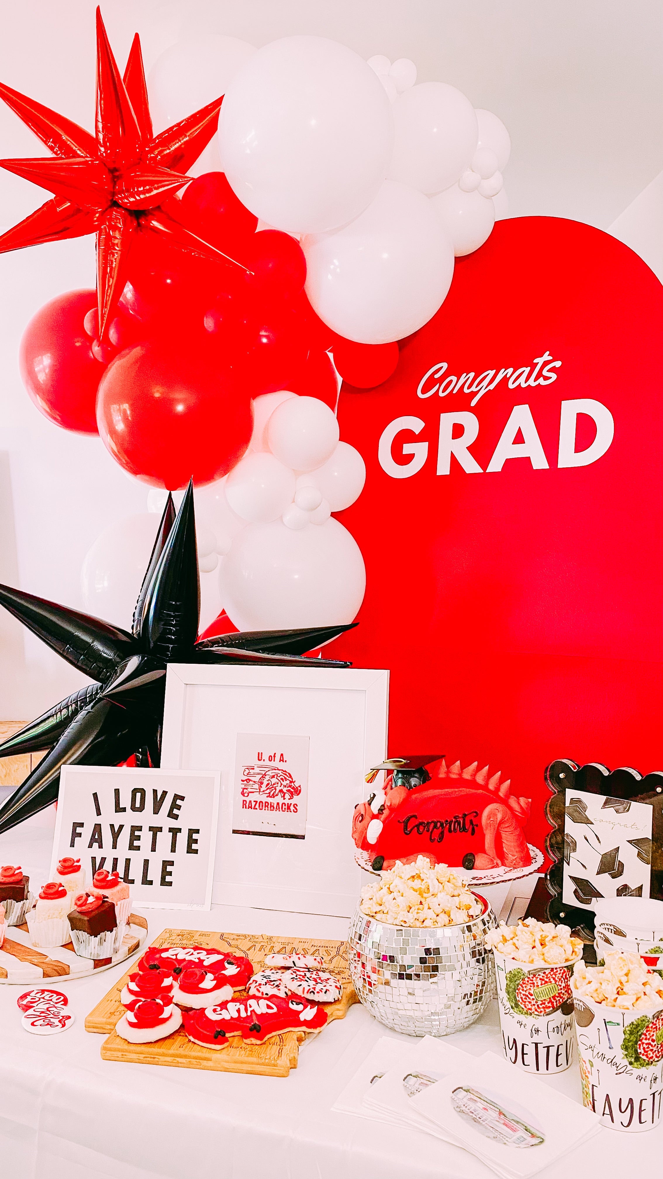 Hosting the Perfect Graduation Party: Stress-Free Tips for a Memorable ...